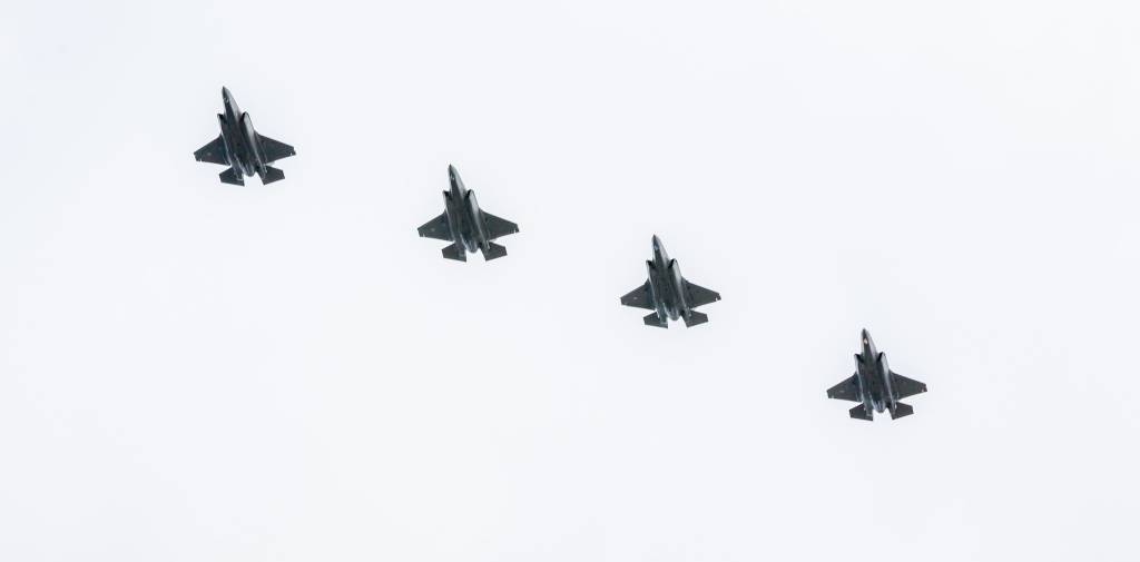 Evenes flystasjon lever og leverer - Forsvaret