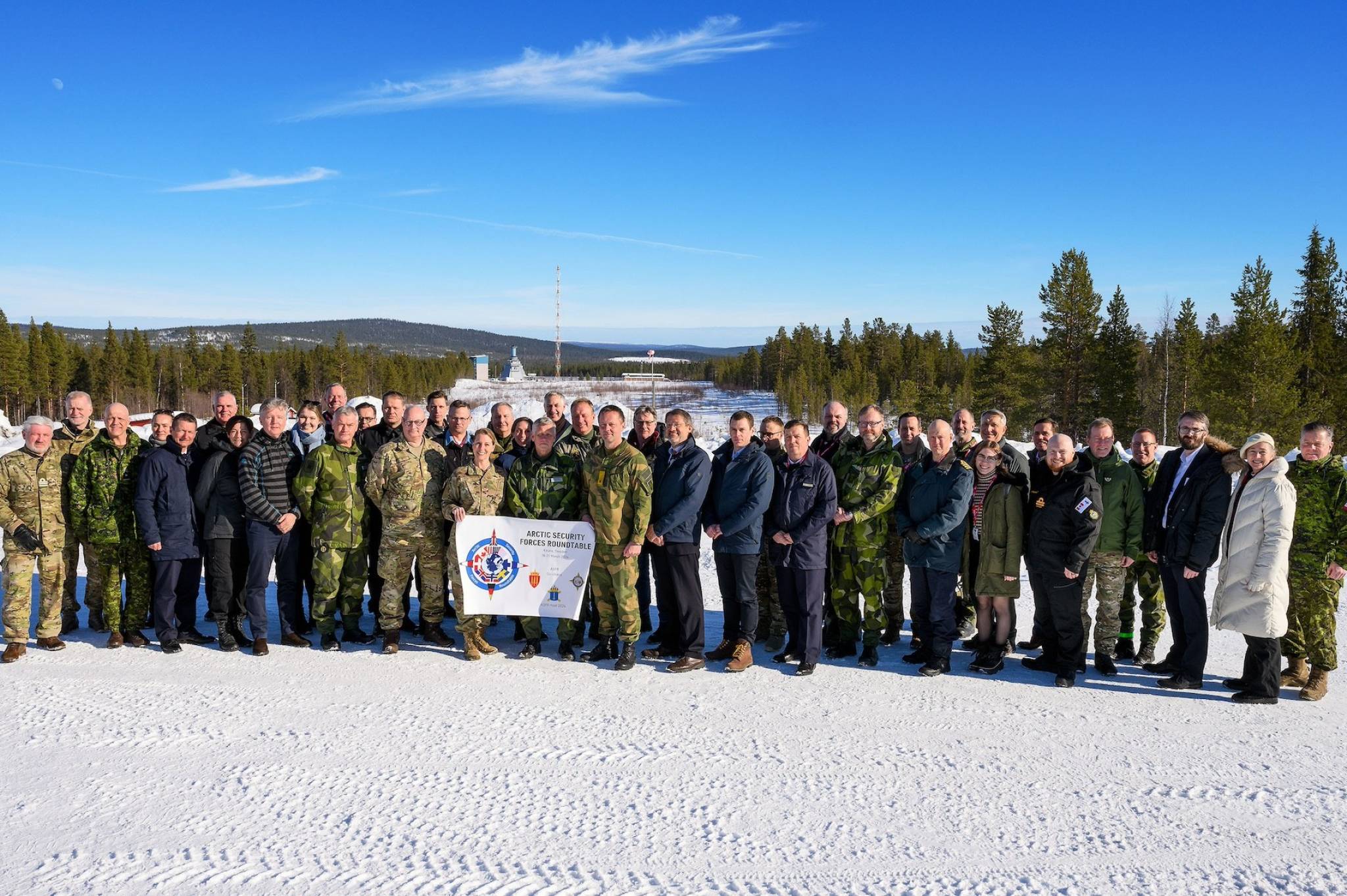 Militære ledere samlet nord for polarsirkelen for strategiske samtaler ...