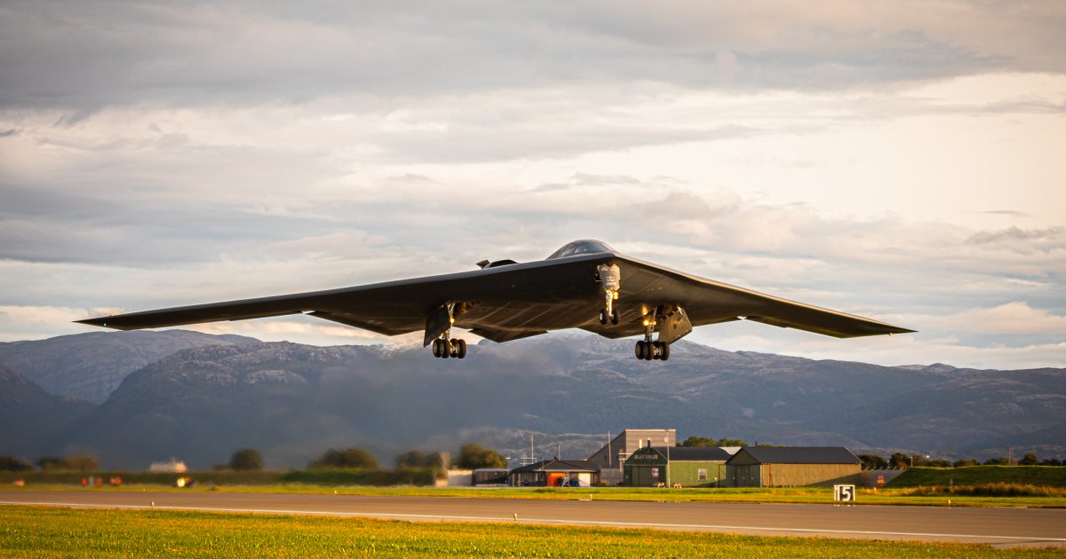 B-2 landet for første gang i Norge - Forsvaret