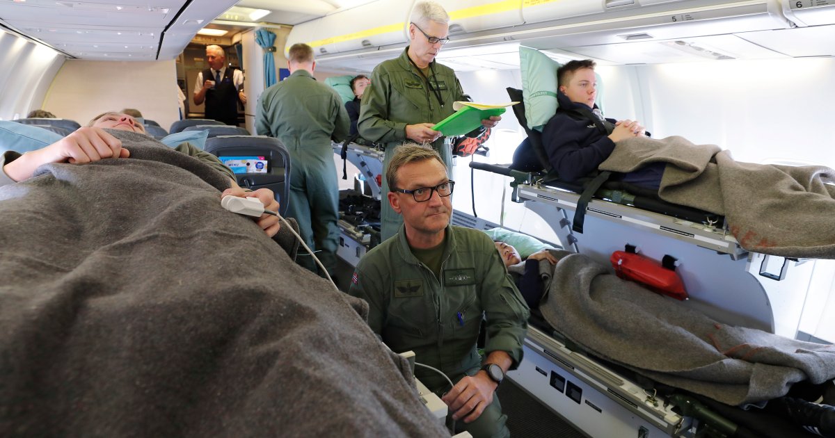 Et fly lastet med pasienter - Forsvaret