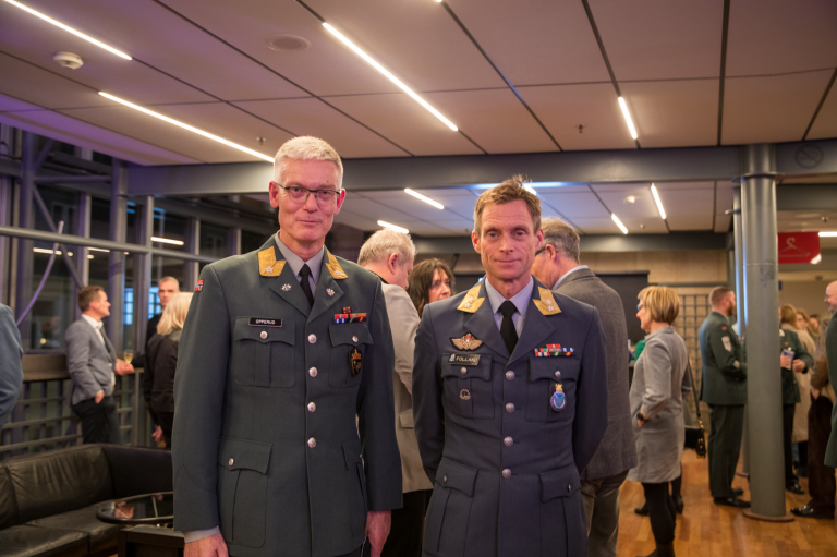 Hedrer Forsvaret på alle plan - Forsvaret