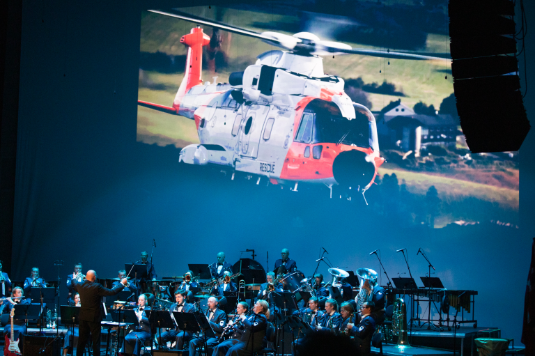 Hedrer Forsvaret på alle plan - Forsvaret