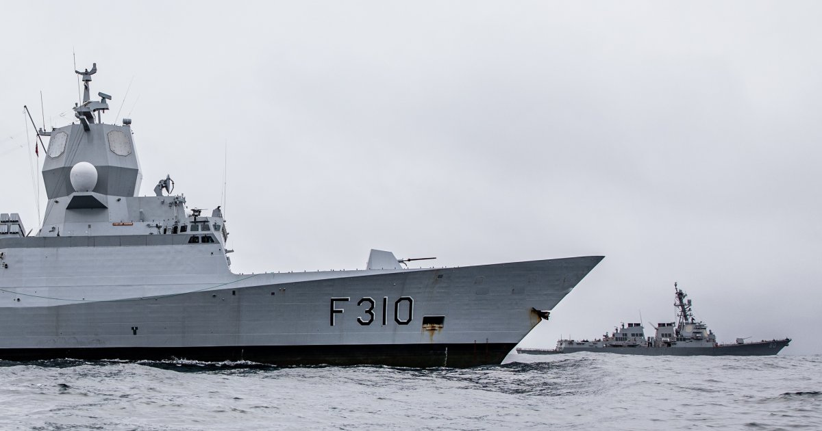 KNM Fridtjof Nansen til Svalbard - Forsvaret