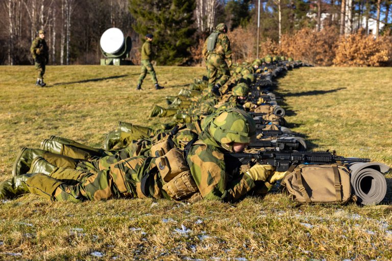 Ny rekruttutdanning sikrer samvirke i Forsvaret - Forsvaret Ny rekruttutdanning sikrer samvirke i Forsvaret - Forsvaret