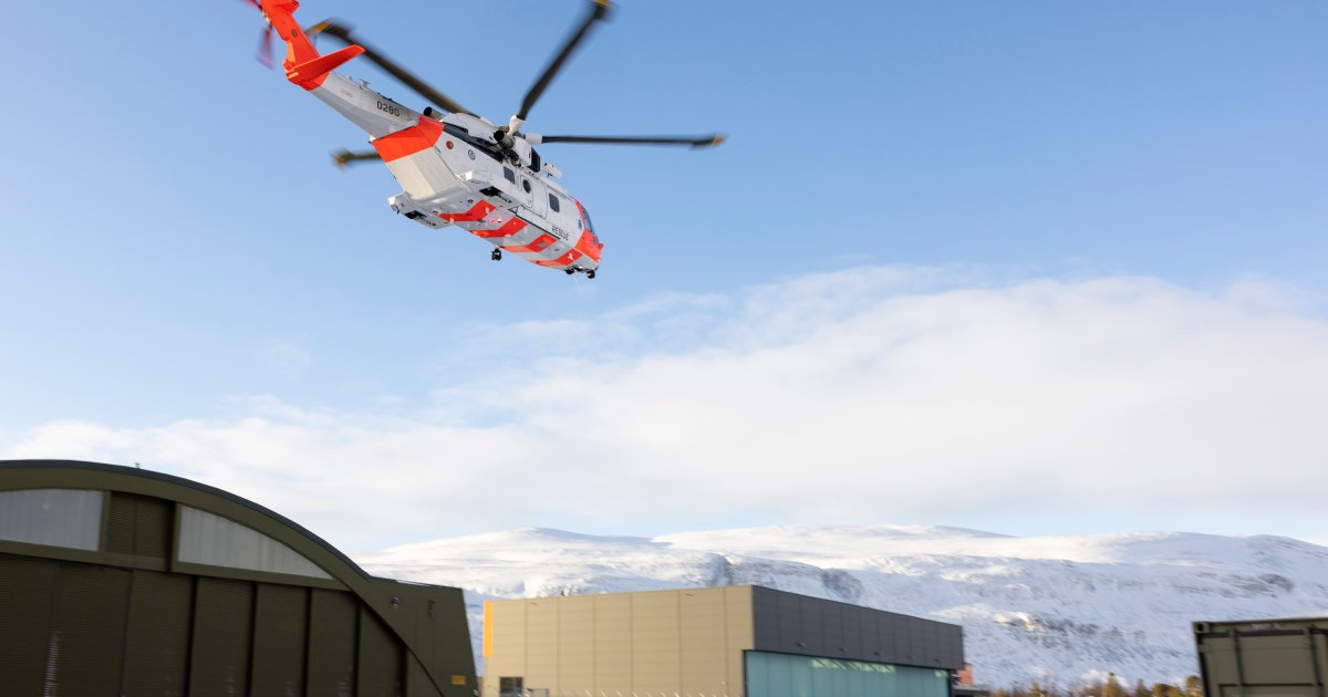 SAR Queen helt til nord - Forsvaret