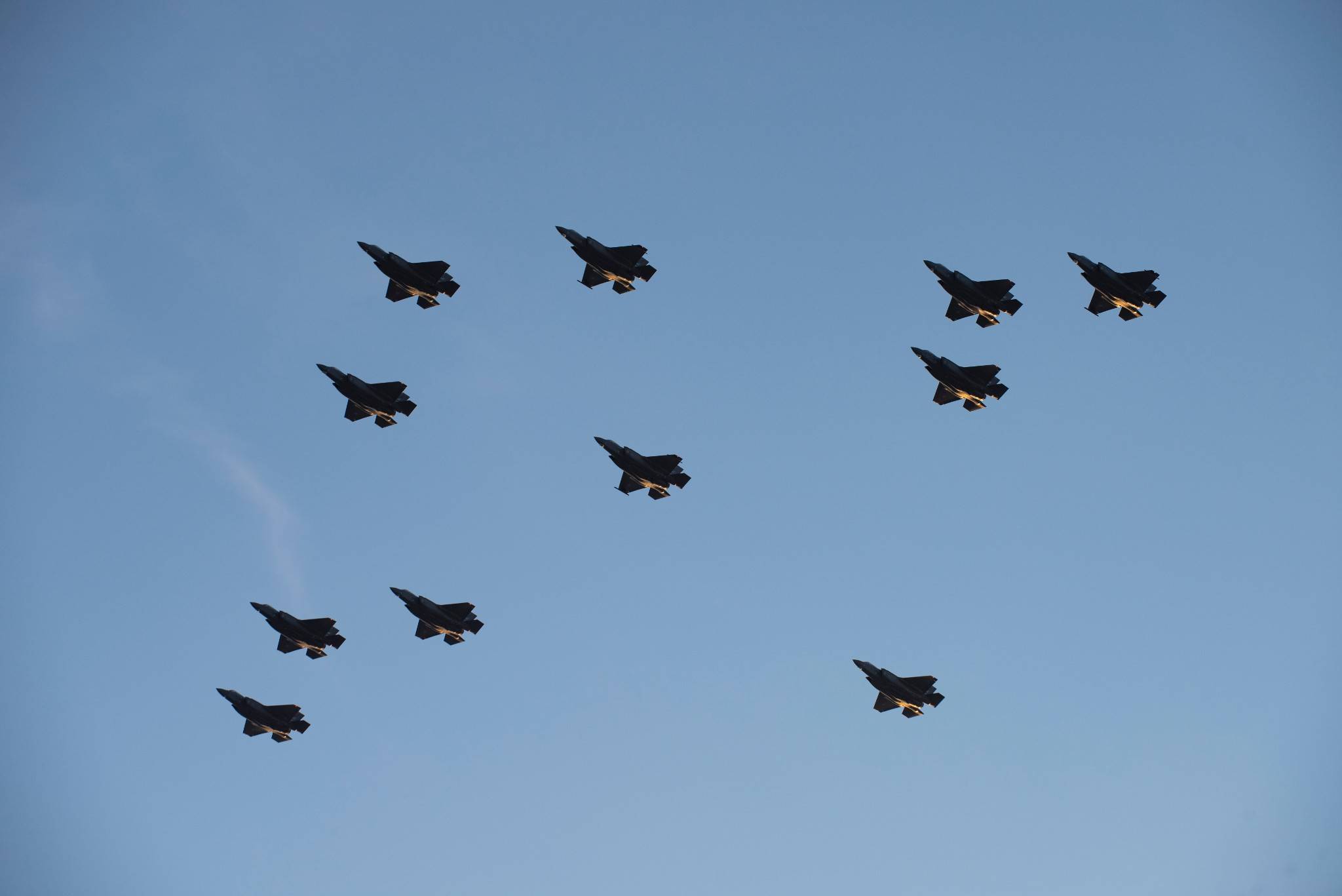 Norwegian F-35 flying the annual "Christmas star" formation across the ...