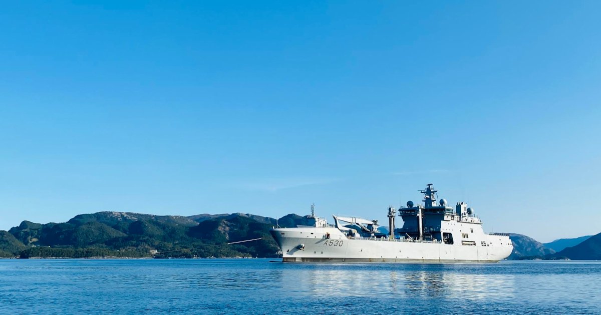 KNM «Maud» besøker Flåm - Forsvaret