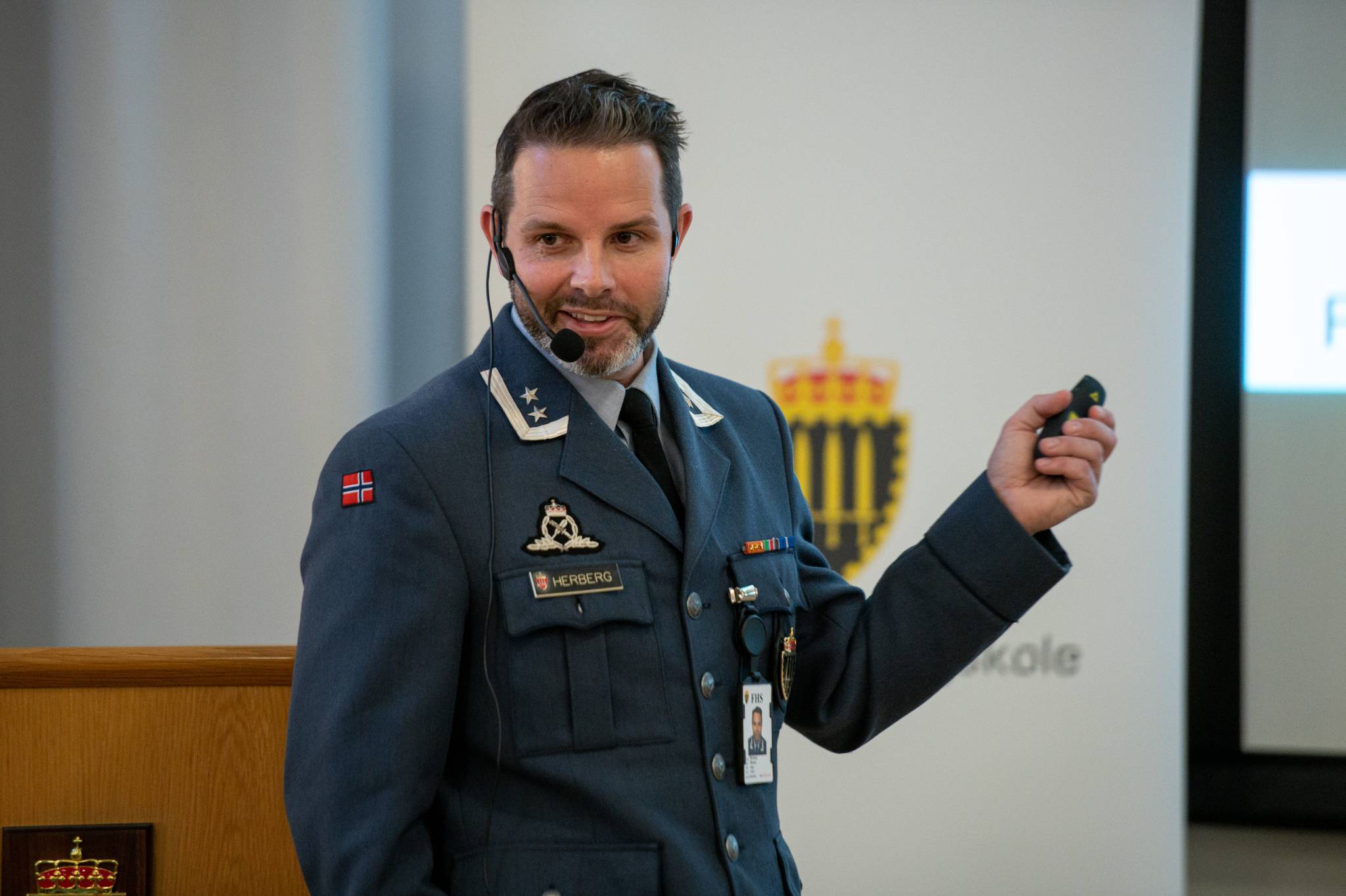 The Norwegian Defence University College R&D units - Norwegian Armed Forces