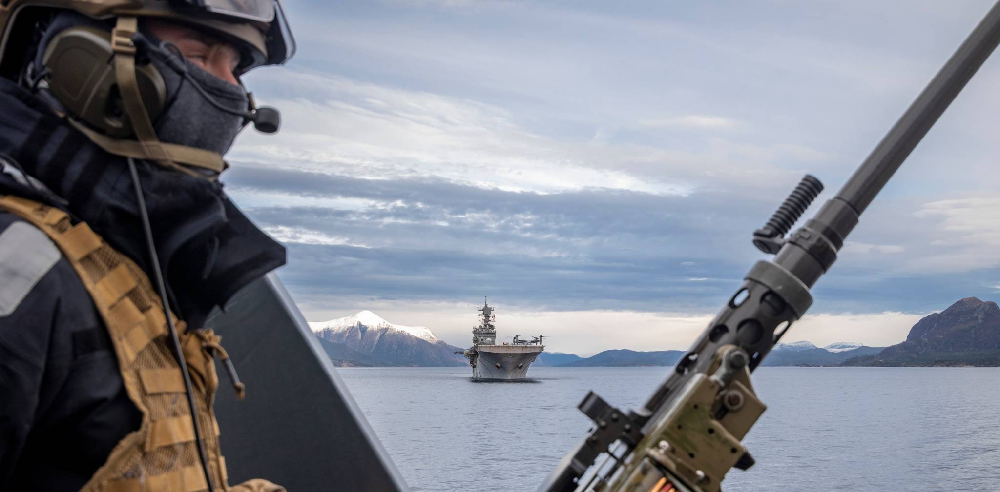 Bok: Sikkerhetspolitikk og militærmakt i Arktis - Forsvaret