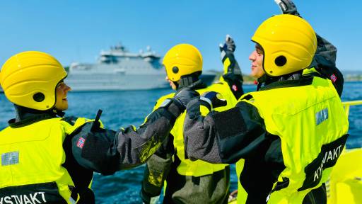 Kystvakten bidrar med det vi kan - der vi kan - Forsvaret