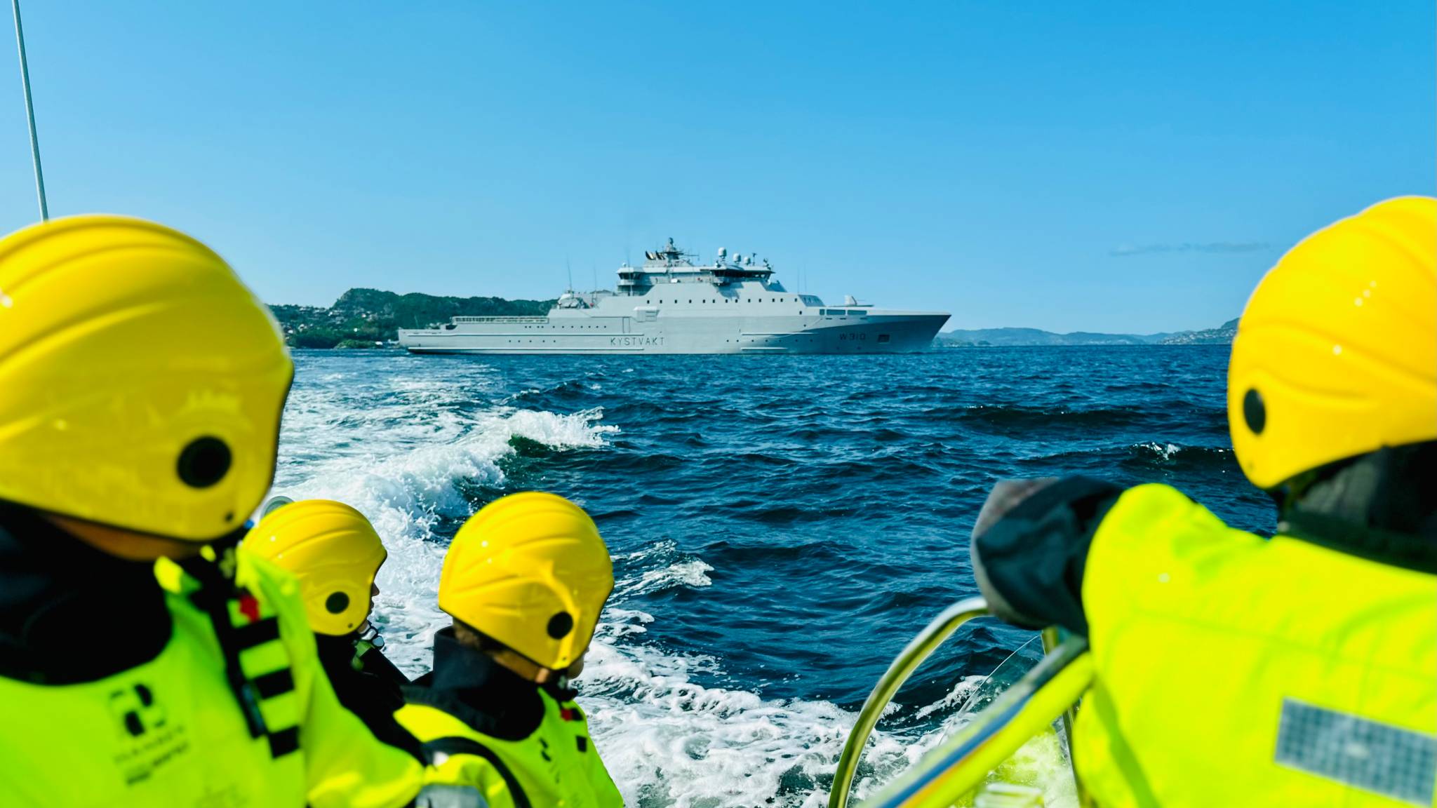 Kystvakten bidrar med det vi kan - der vi kan - Forsvaret